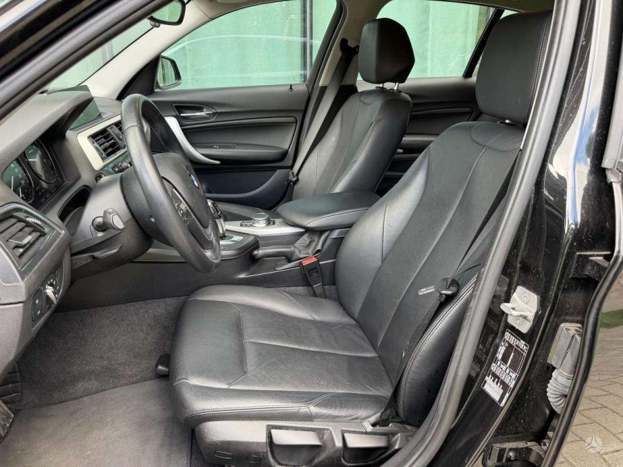 Melns BMW 118 2018 Kauņa, ar dzinēja tilpumu 1.50 L un nobraukumu 126 tūkst. km par 10700 €, foto 19 vietnē AUTOMOTO.COM.LV