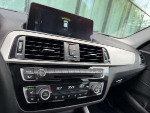 Melns BMW 118 2018 Kauņa, ar dzinēja tilpumu 1.50 L un nobraukumu 126 tūkst. km par 10700 €, foto 23 vietnē AUTOMOTO.COM.LV