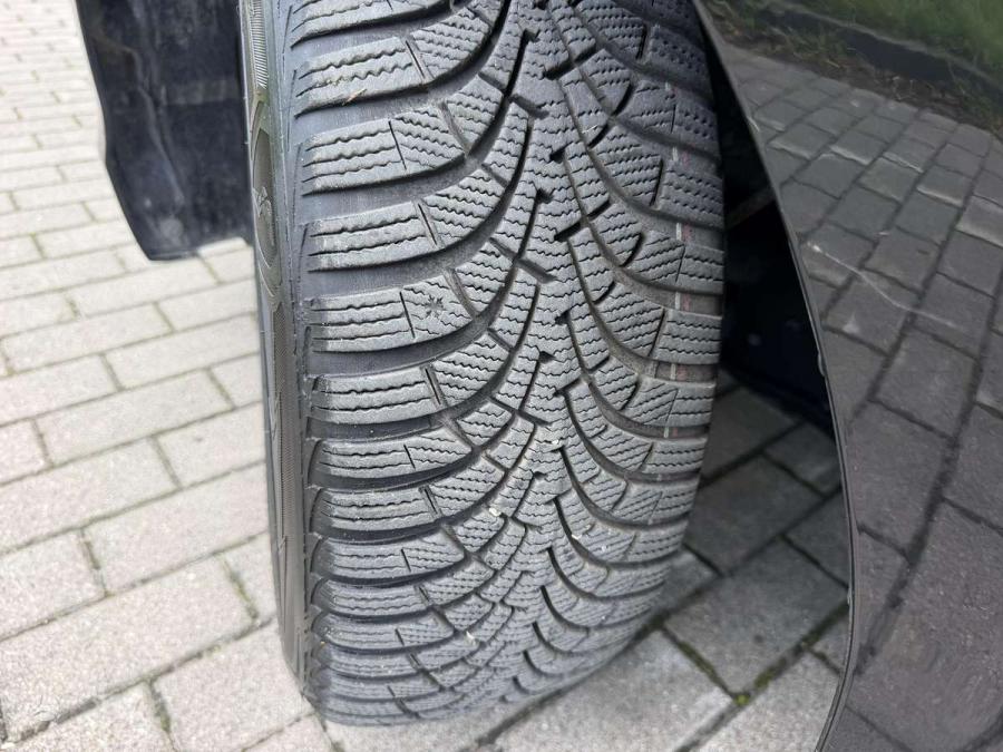 Melns BMW 118 2018 Kauņa, ar dzinēja tilpumu 1.50 L un nobraukumu 126 tūkst. km par 10700 €, foto 28 vietnē AUTOMOTO.COM.LV
