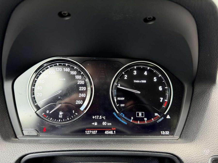 Melns BMW 118 2018 Kauņa, ar dzinēja tilpumu 1.50 L un nobraukumu 126 tūkst. km par 10700 €, foto 29 vietnē AUTOMOTO.COM.LV