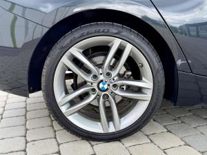 Melns BMW 118 2018 Viļņa, ar dzinēja tilpumu 1.50 L un nobraukumu 280 tūkst. km par 10200 €, foto 19 vietnē AUTOMOTO.COM.LV