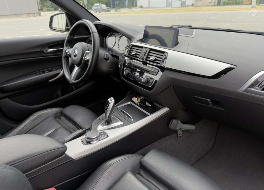 Melns BMW 118 2018 Viļņa, ar dzinēja tilpumu 1.50 L un nobraukumu 280 tūkst. km par 10200 €, foto 29 vietnē AUTOMOTO.COM.LV