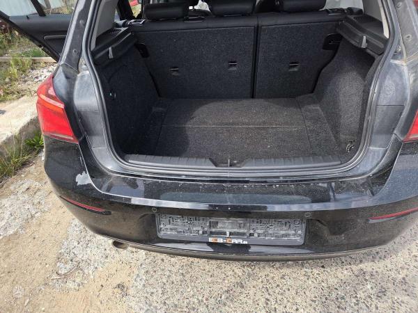 Black BMW 118 2018 in Siauliai, with an engine capacity of 1.50 L and mileage of 107 thousand km for 4600 €, photo 7 on AUTOMOTO.COM.LV