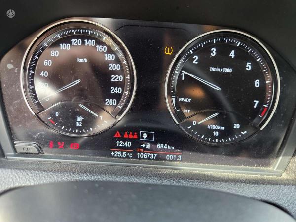Black BMW 118 2018 in Siauliai, with an engine capacity of 1.50 L and mileage of 107 thousand km for 4600 €, photo 10 on AUTOMOTO.COM.LV