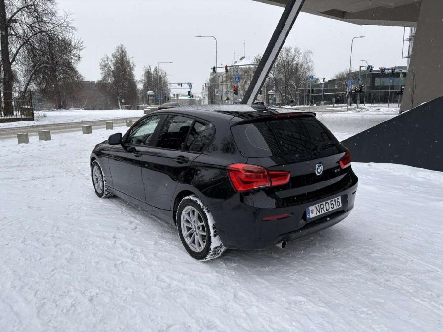 Black BMW 118 2019 in Vilnius, with an engine capacity of 1.50 L and mileage of 119 thousand km for 10850 €, photo 14 on AUTOMOTO.COM.LV