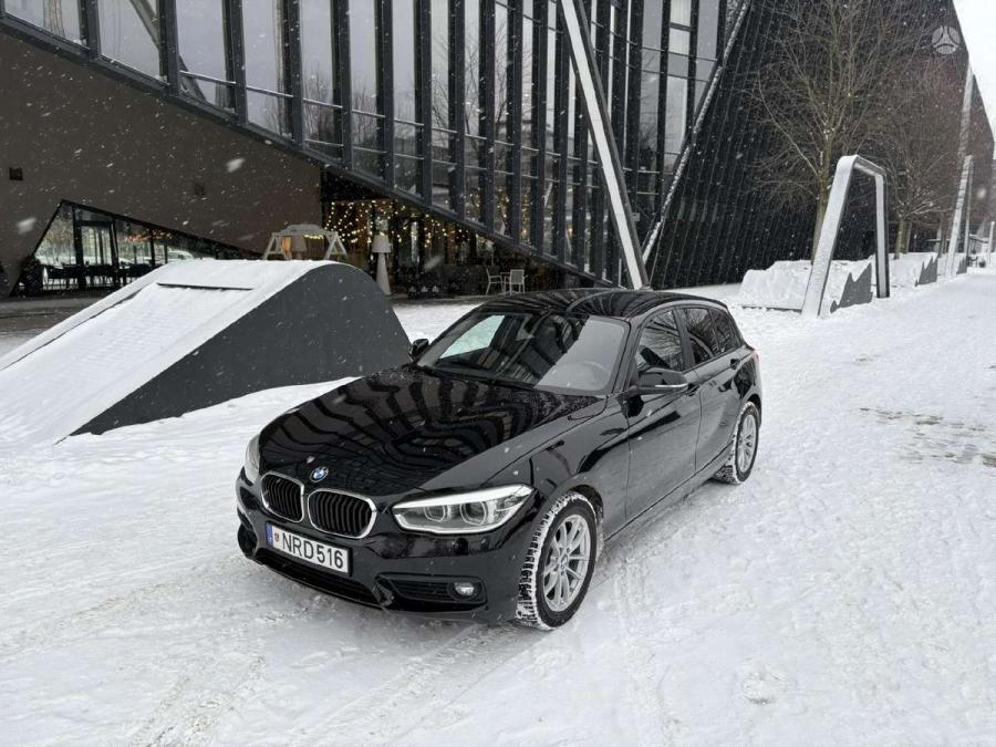 Black BMW 118 2019 in Vilnius, with an engine capacity of 1.50 L and mileage of 119 thousand km for 10850 €, photo 17 on AUTOMOTO.COM.LV