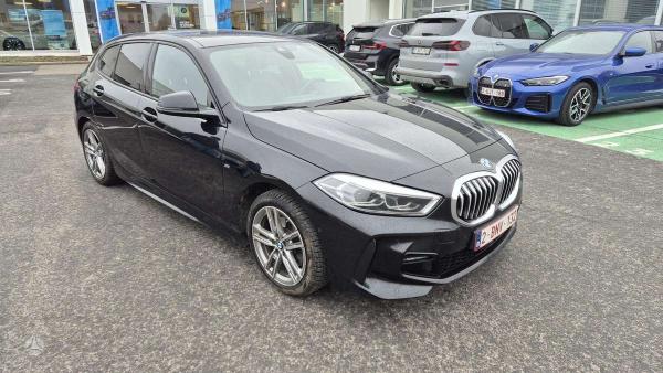 Black BMW 118 2019 in Raseiniai, with an engine capacity of 1.50 L and mileage of 230 thousand km for 10500 €, photo 5 on AUTOMOTO.COM.LV