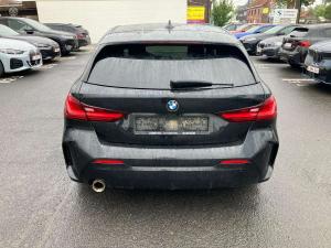 Melns BMW 118 2019 Raseiniai, ar dzinēja tilpumu 1.50 L un nobraukumu 230 tūkst. km par 9900 €, foto 5 vietnē AUTOMOTO.COM.LV