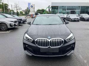 Melns BMW 118 2019 Raseiniai, ar dzinēja tilpumu 1.50 L un nobraukumu 230 tūkst. km par 9900 €, foto 9 vietnē AUTOMOTO.COM.LV