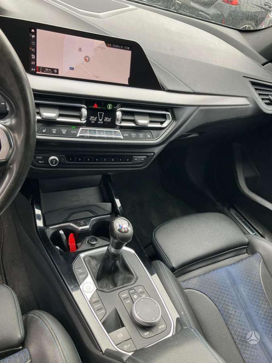 Melns BMW 118 2019 Raseiniai, ar dzinēja tilpumu 1.50 L un nobraukumu 230 tūkst. km par 9900 €, foto 18 vietnē AUTOMOTO.COM.LV