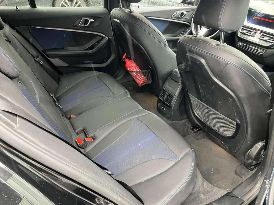 Melns BMW 118 2019 Raseiniai, ar dzinēja tilpumu 1.50 L un nobraukumu 230 tūkst. km par 9900 €, foto 20 vietnē AUTOMOTO.COM.LV