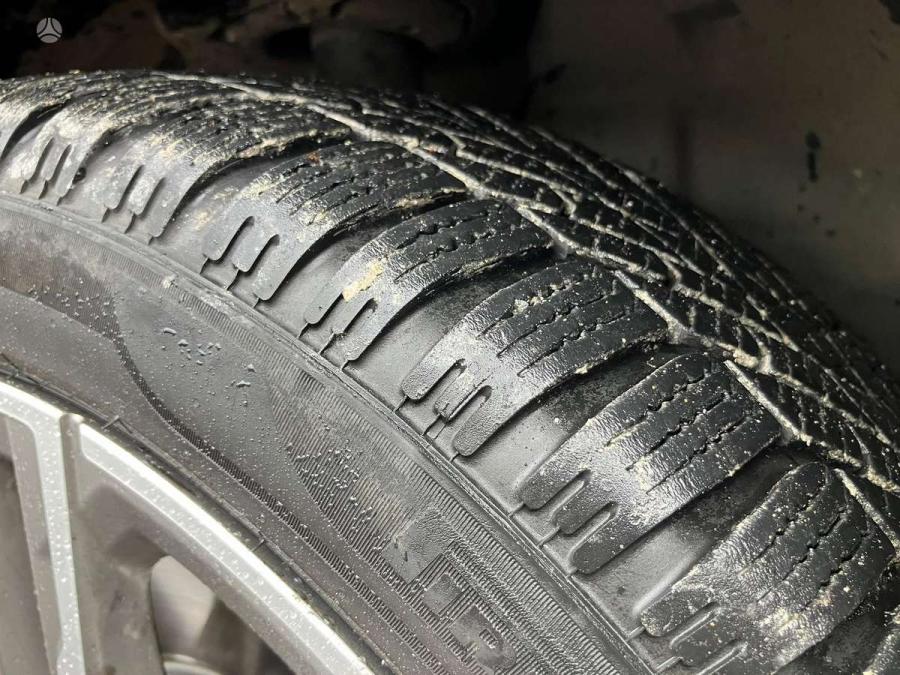 Melns BMW 118 2019 Raseiniai, ar dzinēja tilpumu 1.50 L un nobraukumu 230 tūkst. km par 9900 €, foto 22 vietnē AUTOMOTO.COM.LV