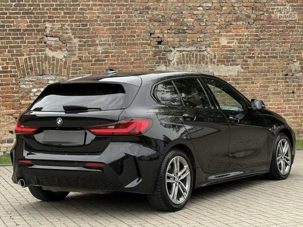 Black BMW 118 2020 in Vilnius, with an engine capacity of 1.50 L and mileage of 105 thousand km for 18350 €, photo 3 on AUTOMOTO.COM.LV