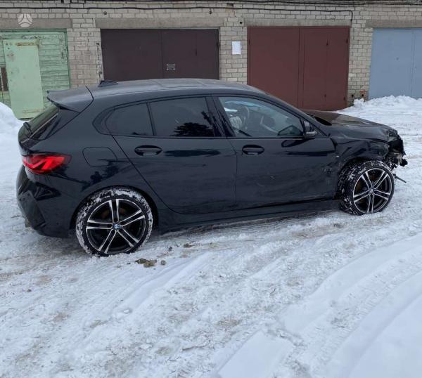 Melns BMW 118 2020 Plungė, ar dzinēja tilpumu 2.00 L un nobraukumu 158 tūkst. km par 9950 €, foto 5 vietnē AUTOMOTO.COM.LV