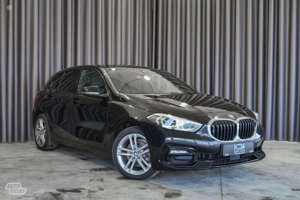 Melns BMW 118 2020 Marijampole, ar dzinēja tilpumu 1.50 L un nobraukumu 142 tūkst. km par 12250 €, foto  vietnē AUTOMOTO.COM.LV