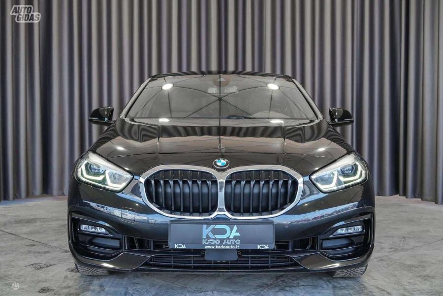 Melns BMW 118 2020 Marijampole, ar dzinēja tilpumu 1.50 L un nobraukumu 142 tūkst. km par 12250 €, foto 3 vietnē AUTOMOTO.COM.LV