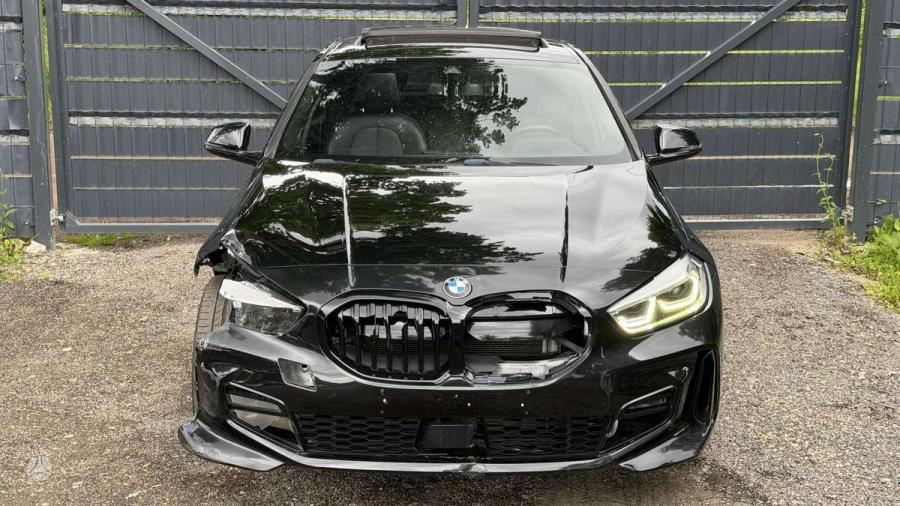 Melns BMW 118 2020 Jonava, ar dzinēja tilpumu 2.00 L un nobraukumu 92 tūkst. km par 13500 €, foto 16 vietnē AUTOMOTO.COM.LV