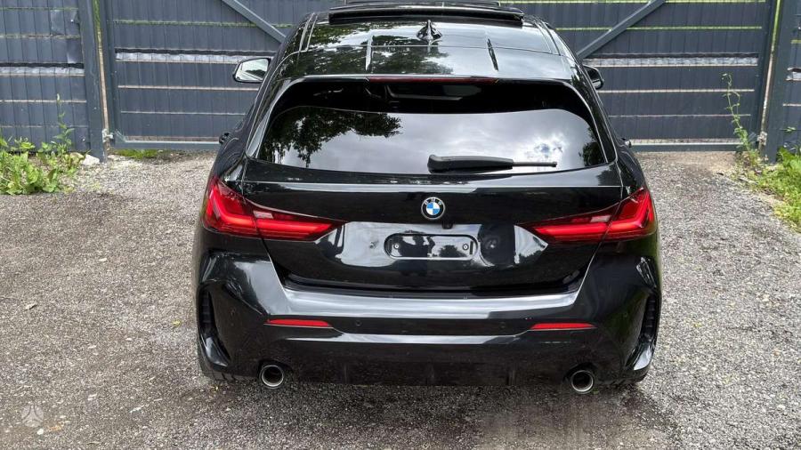 Melns BMW 118 2020 Jonava, ar dzinēja tilpumu 2.00 L un nobraukumu 90 tūkst. km par 13400 €, foto 1 vietnē AUTOMOTO.COM.LV