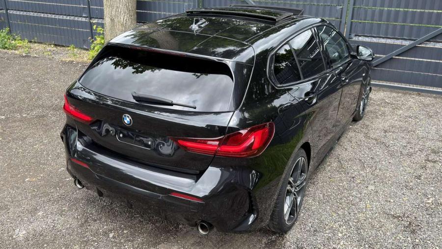 Melns BMW 118 2020 Jonava, ar dzinēja tilpumu 2.00 L un nobraukumu 90 tūkst. km par 13400 €, foto 10 vietnē AUTOMOTO.COM.LV
