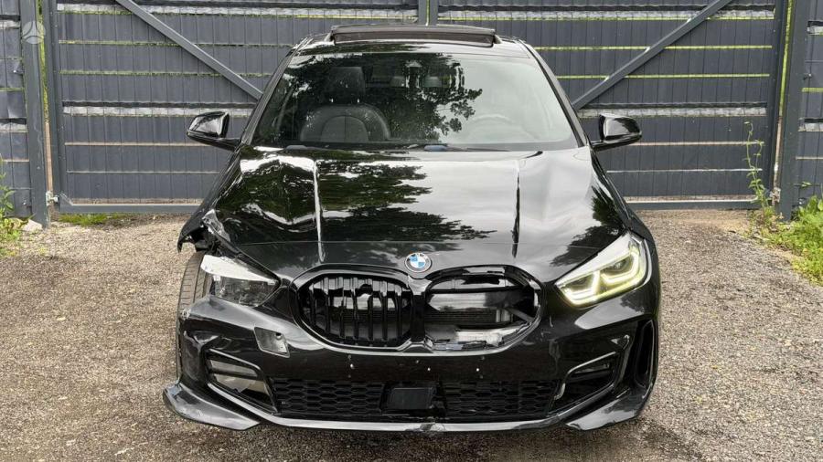 Melns BMW 118 2020 Jonava, ar dzinēja tilpumu 2.00 L un nobraukumu 90 tūkst. km par 13400 €, foto 15 vietnē AUTOMOTO.COM.LV