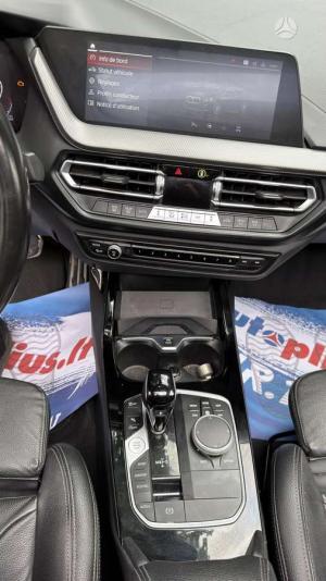 Melns BMW 118 2020 Jonava, ar dzinēja tilpumu 2.00 L un nobraukumu 90 tūkst. km par 13400 €, foto 23 vietnē AUTOMOTO.COM.LV