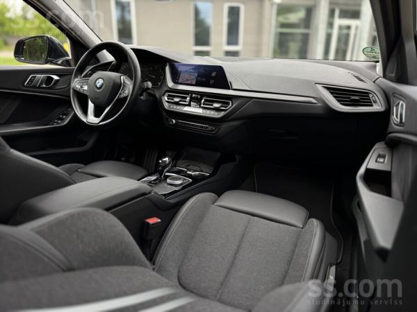 Black BMW 118 2020 in Jurmala, with an engine capacity of 2.00 L and mileage of 0 thousand km for 15390 €, photo 6 on AUTOMOTO.COM.LV