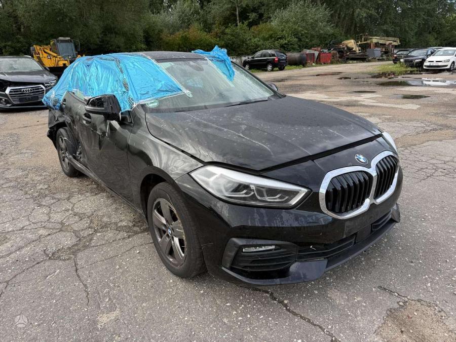 Черный БМВ 118 2020 в Вилкавишкис, объемом двигателя 1.50 л и пробегом 100 тыс. км за 9399 €, фото 5 на AUTOMOTO.COM.LV