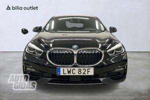 Melns BMW 118 2021 Kauņa, ar dzinēja tilpumu 0.00 L un nobraukumu 92 tūkst. km par 23410 €, foto 8 vietnē AUTOMOTO.COM.LV