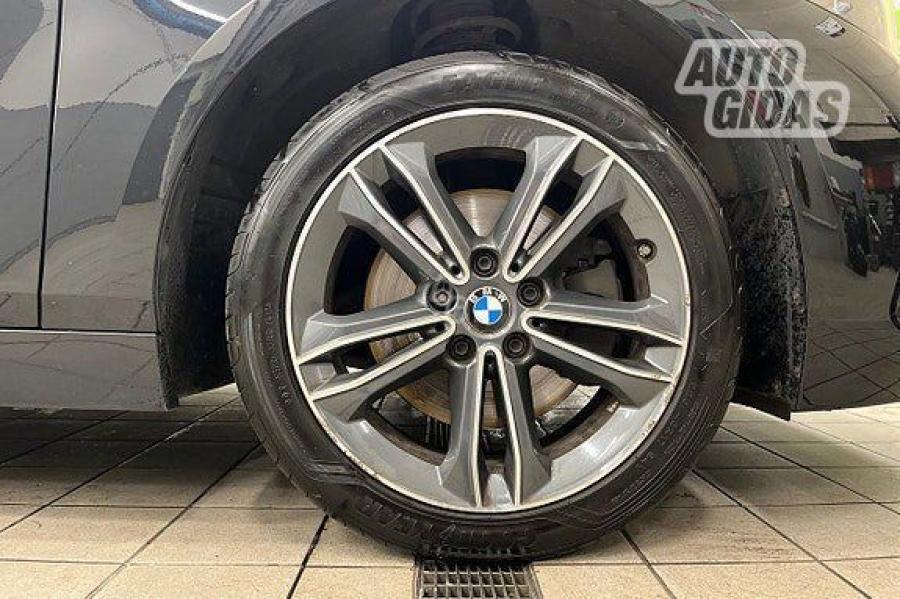 Melns BMW 118 2021 Kauņa, ar dzinēja tilpumu 0.00 L un nobraukumu 92 tūkst. km par 23410 €, foto 9 vietnē AUTOMOTO.COM.LV