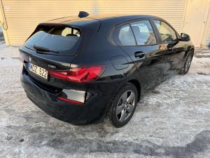 Black BMW 118 2022 in Vilnius, with an engine capacity of 1.50 L and mileage of 195 thousand km for 12950 €, photo 5 on AUTOMOTO.COM.LV