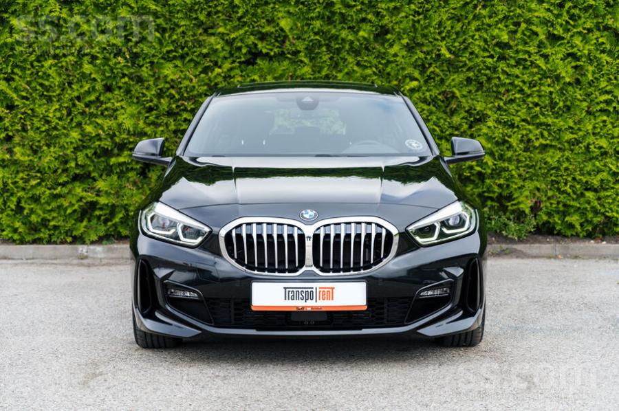Black BMW 118 2023 in Riga, with an engine capacity of 1.50 L and mileage of 38 thousand km for 21750 €, photo 3 on AUTOMOTO.COM.LV