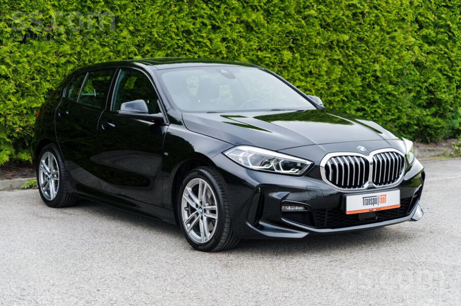 Black BMW 118 2023 in Riga, with an engine capacity of 1.50 L and mileage of 38 thousand km for 21750 €, photo 4 on AUTOMOTO.COM.LV