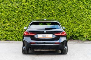 Black BMW 118 2023 in Riga, with an engine capacity of 1.50 L and mileage of 38 thousand km for 21750 €, photo 7 on AUTOMOTO.COM.LV