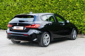 Black BMW 118 2023 in Riga, with an engine capacity of 1.50 L and mileage of 38 thousand km for 21750 €, photo 9 on AUTOMOTO.COM.LV