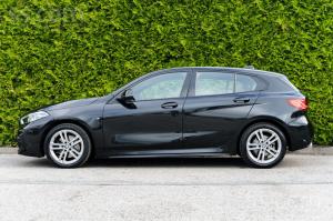 Black BMW 118 2023 in Riga, with an engine capacity of 1.50 L and mileage of 38 thousand km for 21750 €, photo 10 on AUTOMOTO.COM.LV