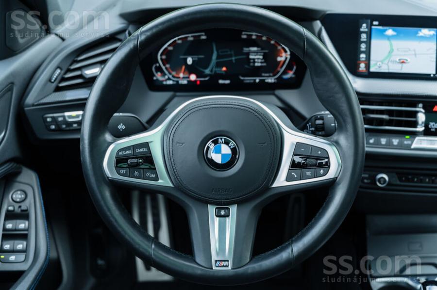 Black BMW 118 2023 in Riga, with an engine capacity of 1.50 L and mileage of 38 thousand km for 21750 €, photo 29 on AUTOMOTO.COM.LV