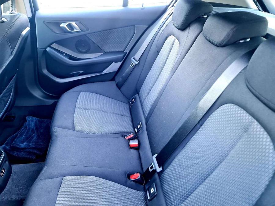 Black BMW 118 2024 in Vilnius, with an engine capacity of 1.50 L and mileage of 32 thousand km for 15600 €, photo 10 on AUTOMOTO.COM.LV
