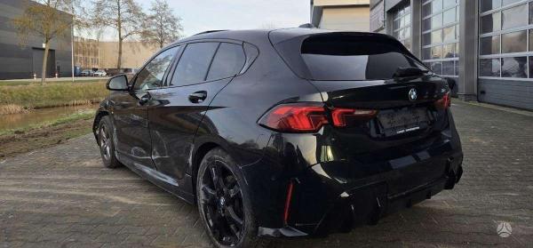 Melns BMW 118 2025 Kauņa, ar dzinēja tilpumu 1.50 L un nobraukumu 12 tūkst. km par 22978 €, foto 2 vietnē AUTOMOTO.COM.LV