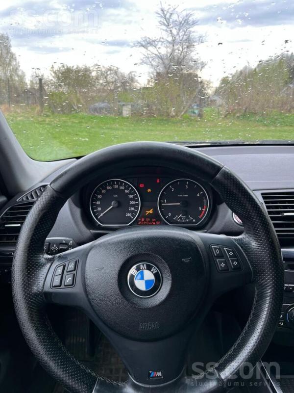 Black BMW 118 2005 in Gulbene, with an engine capacity of 2.00 L and mileage of 457 thousand km for 2000 €, photo 10 on AUTOMOTO.COM.LV
