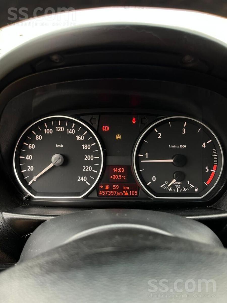 Melns BMW 118 2005 Gulbene, ar dzinēja tilpumu 2.00 L un nobraukumu 457 tūkst. km par 2000 €, foto 12 vietnē AUTOMOTO.COM.LV