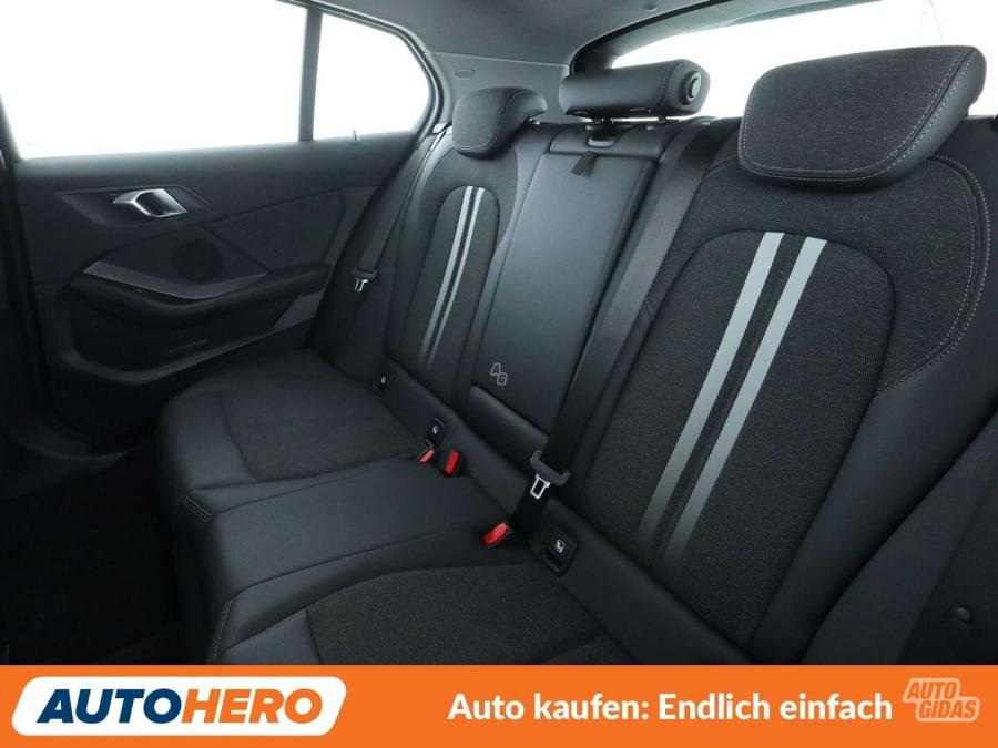 Melns BMW 118 2020 Kauņa, ar dzinēja tilpumu 1.50 L un nobraukumu 87 tūkst. km par 23258 €, foto 14 vietnē AUTOMOTO.COM.LV