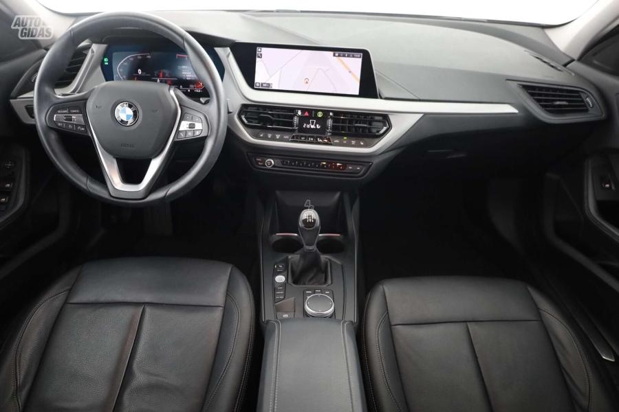 Melns BMW 118 2021 Kauņa, ar dzinēja tilpumu 1.50 L un nobraukumu 53 tūkst. km par 23420 €, foto 9 vietnē AUTOMOTO.COM.LV