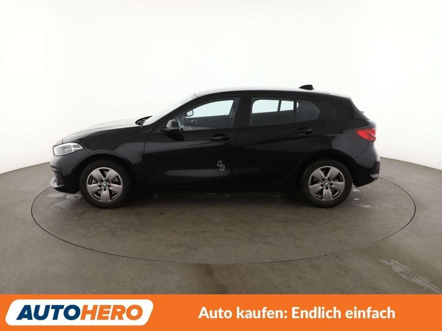 Melns BMW 118 2022 Kauņa, ar dzinēja tilpumu 1.50 L un nobraukumu 18 tūkst. km par 26232 €, foto 3 vietnē AUTOMOTO.COM.LV