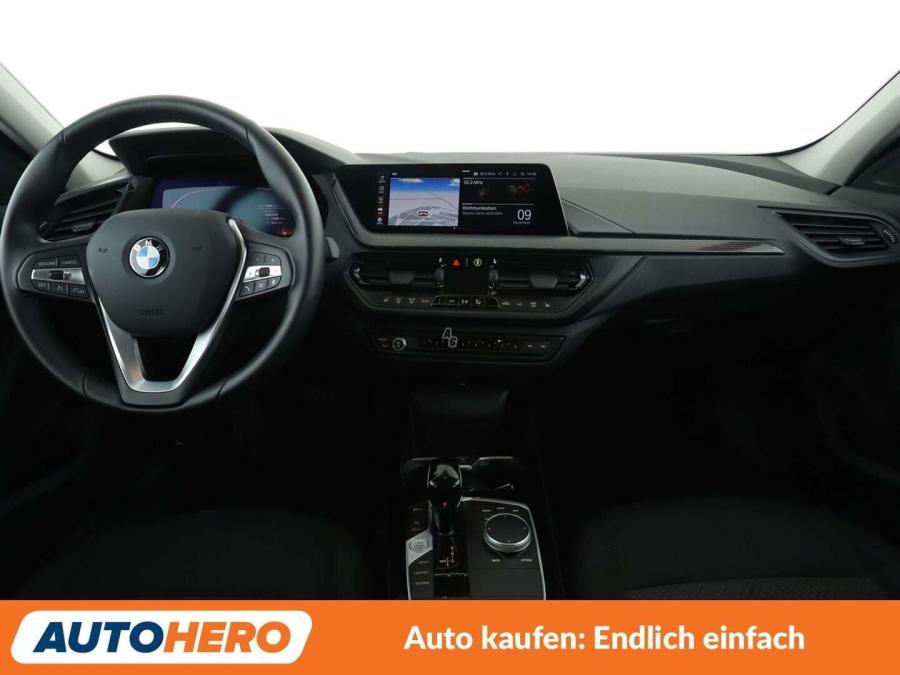 Melns BMW 118 2022 Kauņa, ar dzinēja tilpumu 1.50 L un nobraukumu 18 tūkst. km par 26232 €, foto 12 vietnē AUTOMOTO.COM.LV