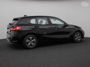 Melns BMW 118 2022 Kauņa, ar dzinēja tilpumu 1.50 L un nobraukumu 44 tūkst. km par 22399 €, foto 6 vietnē AUTOMOTO.COM.LV