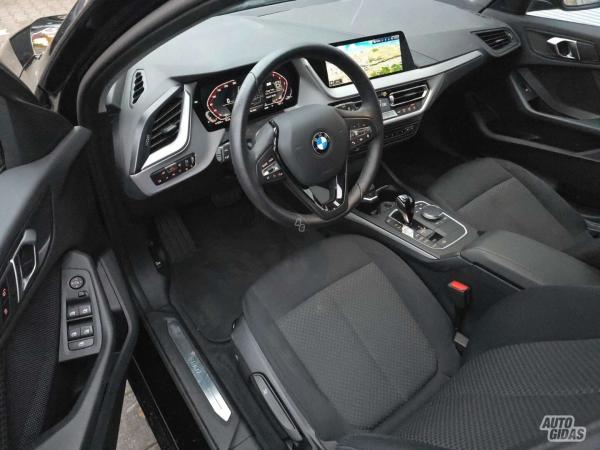Melns BMW 118 2022 Kauņa, ar dzinēja tilpumu 1.50 L un nobraukumu 90 tūkst. km par 21383 €, foto 9 vietnē AUTOMOTO.COM.LV