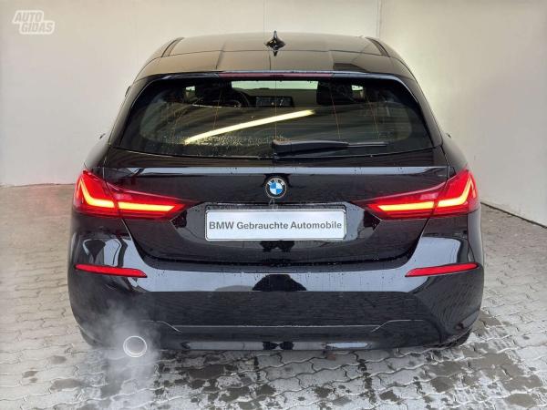 Black BMW 118 2022 in Kaunas, with an engine capacity of 1.50 L and mileage of 21 thousand km for 25771 €, photo 3 on AUTOMOTO.COM.LV