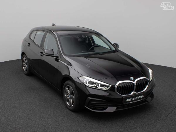 Melns BMW 118 2022 Kauņa, ar dzinēja tilpumu 1.50 L un nobraukumu 47 tūkst. km par 22914 €, foto 3 vietnē AUTOMOTO.COM.LV