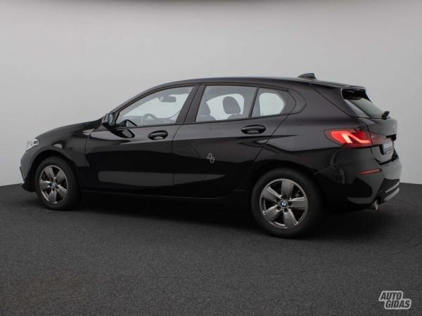 Melns BMW 118 2022 Kauņa, ar dzinēja tilpumu 1.50 L un nobraukumu 47 tūkst. km par 22914 €, foto 10 vietnē AUTOMOTO.COM.LV