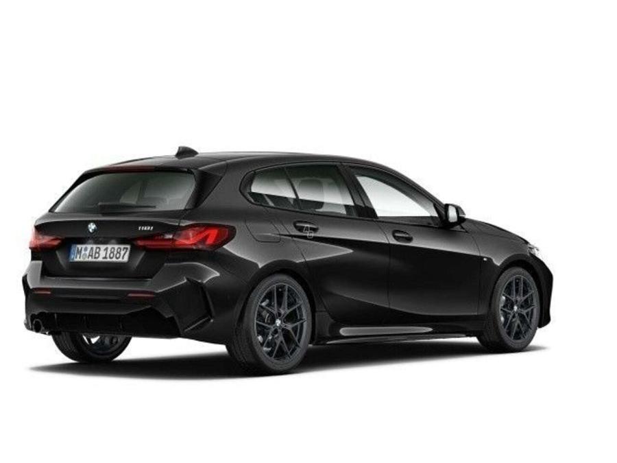 Melns BMW 118 2022 Kauņa, ar dzinēja tilpumu 1.50 L un nobraukumu 24 tūkst. km par 27804 €, foto 5 vietnē AUTOMOTO.COM.LV
